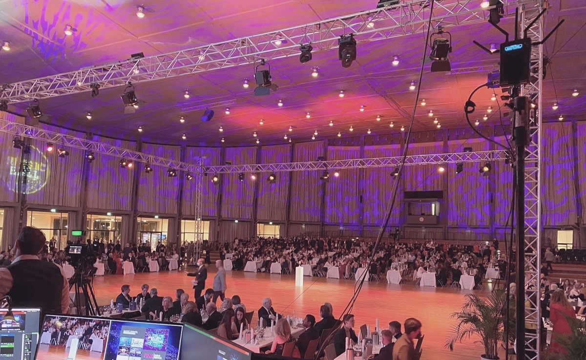 MAGIC BALL 2021 in der Schwarzwaldhalle in Karlruhe - eine rauschende ...